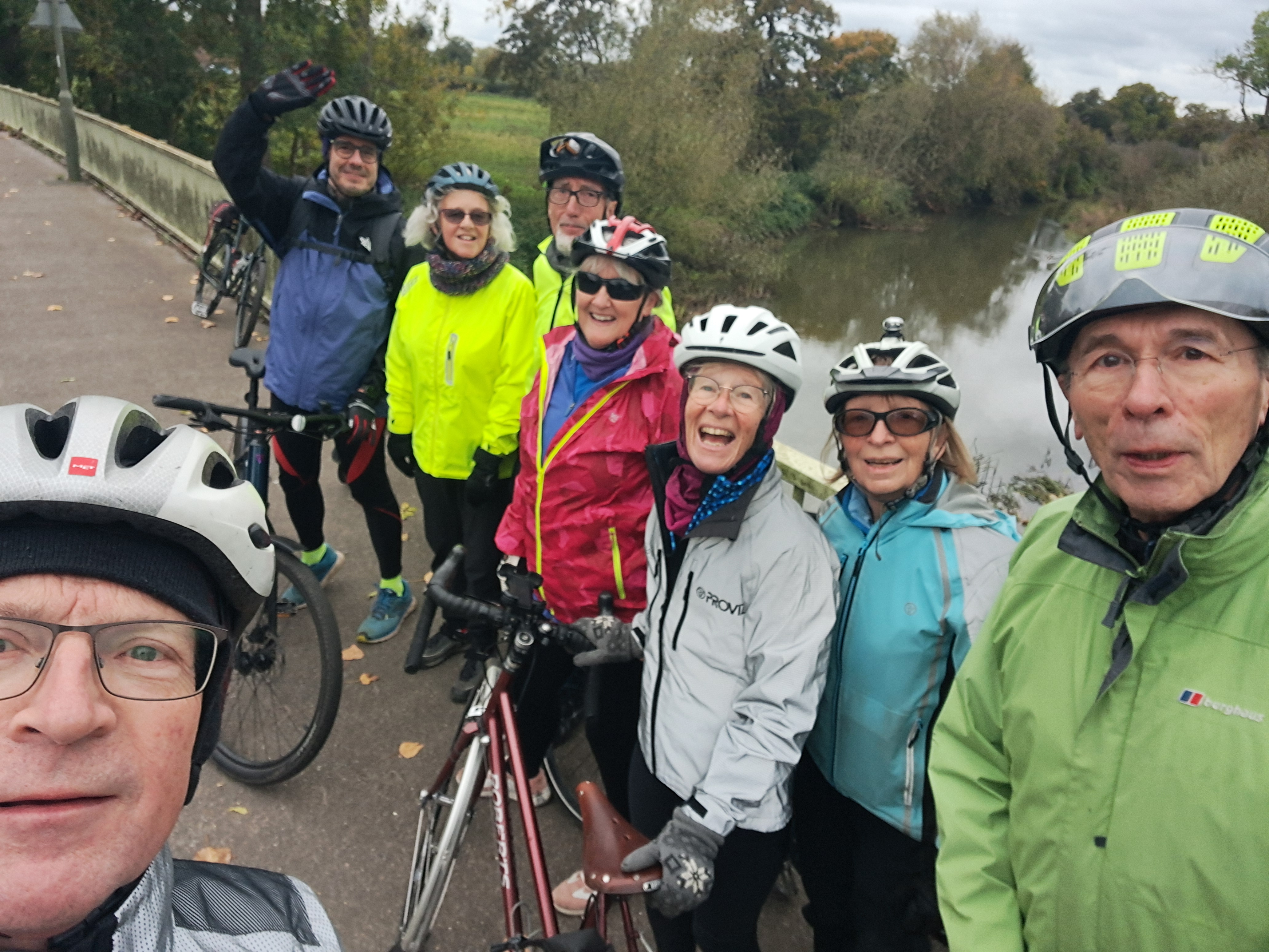 Bread Pudding ride to Pyrford Lock – Kingston Cycling Campaign